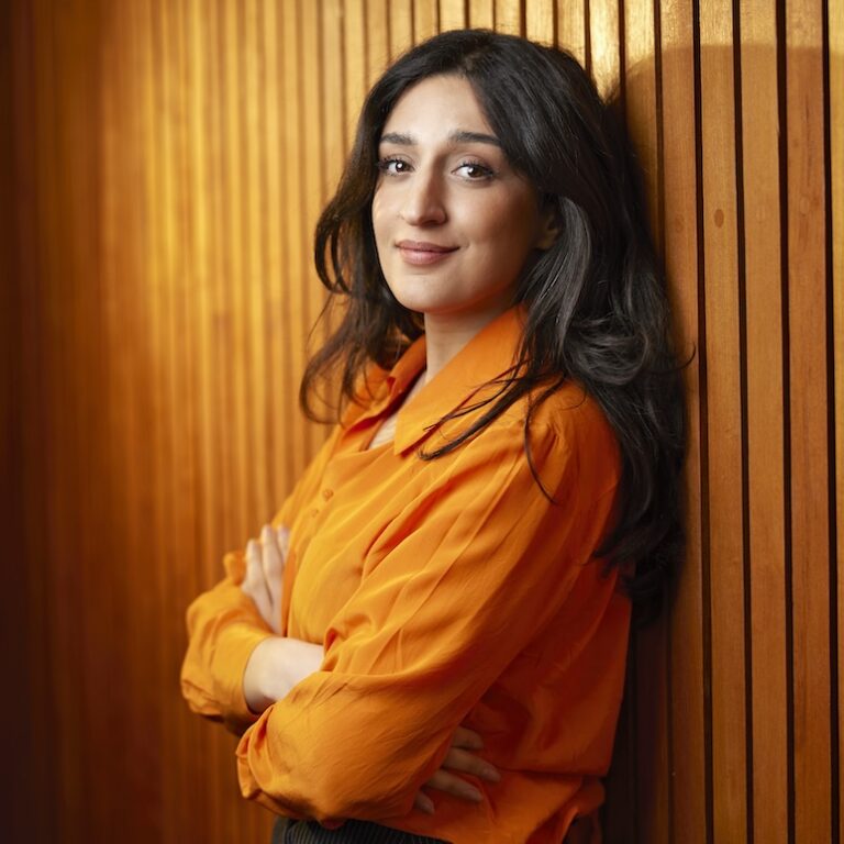 Parisa Amiri - Promotor
